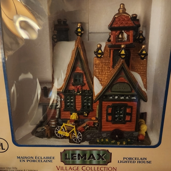 Lemax | Holiday | Lemax Village Collection Mill Valley School Lighted ...